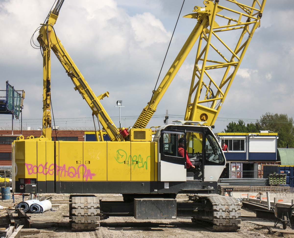 Kobelco CKE800 Www trucks cranes nl Kobelco CKE800 Www trucks cranes nl