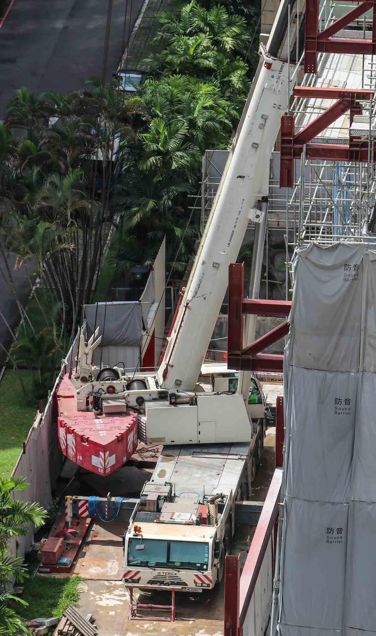 Terex AC 350/6 - Hup Hin :: www.trucks-cranes.nl